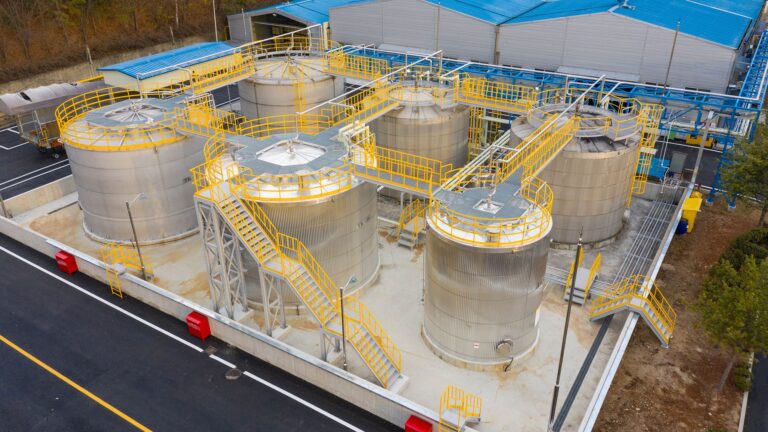 Material storage tank manufacturing and piping installation - (주)한성기공 영문